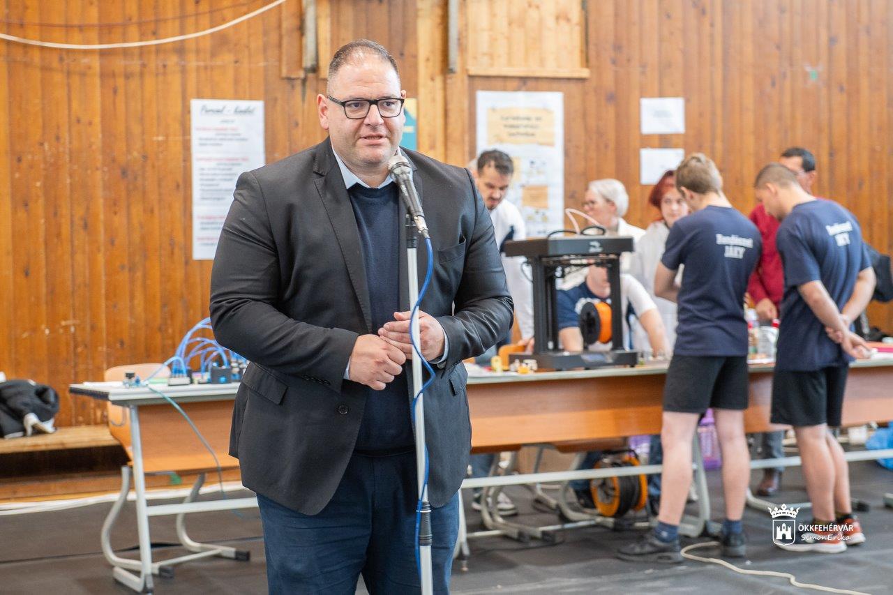 Székesfehérvár Városportál - Szakmák Utcája – pályaorientációs napot rendezett a Székesfehérvári ...