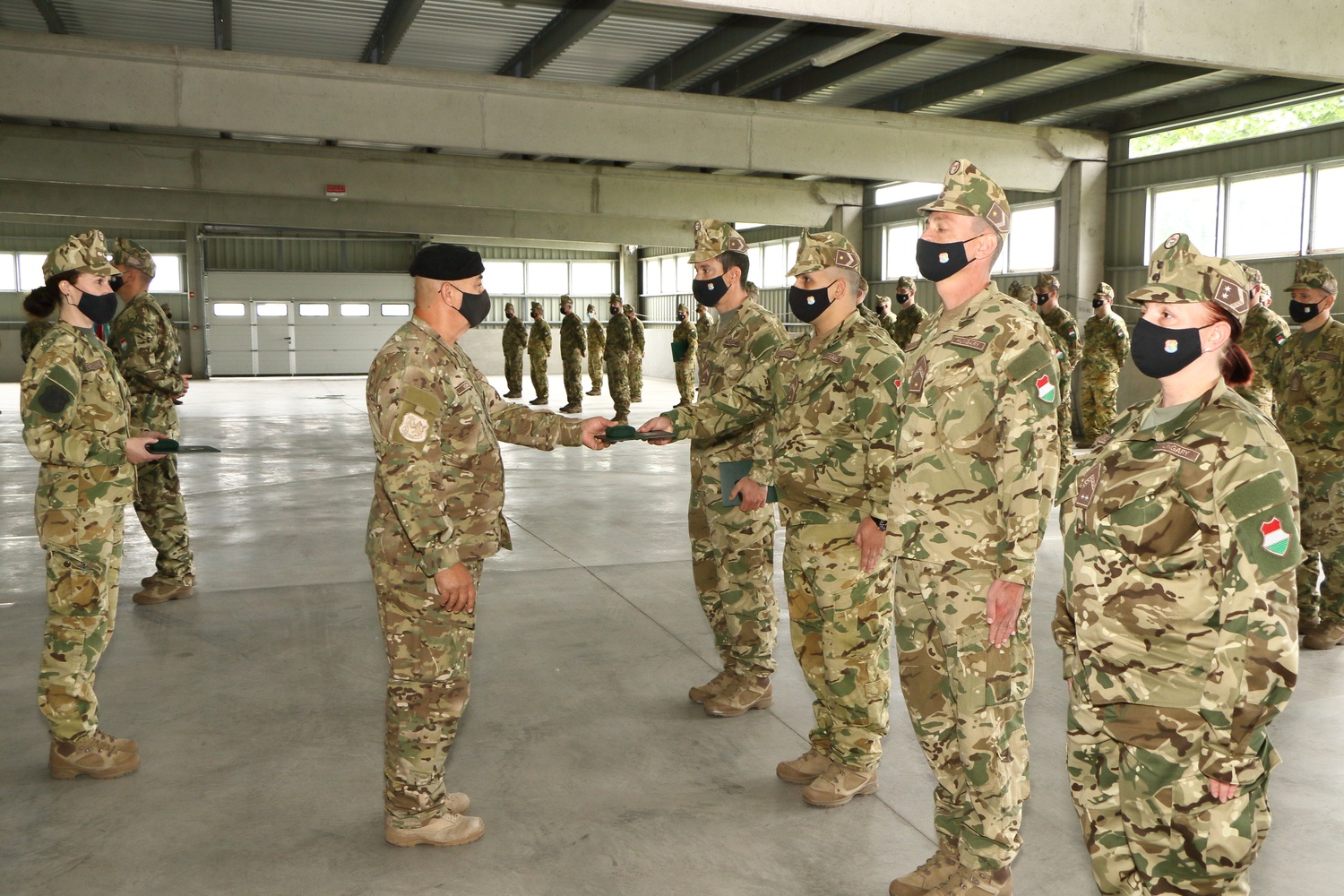 Székesfehérvár Városportál - Elismerések a Honvédelem Napján az MH 43 ...